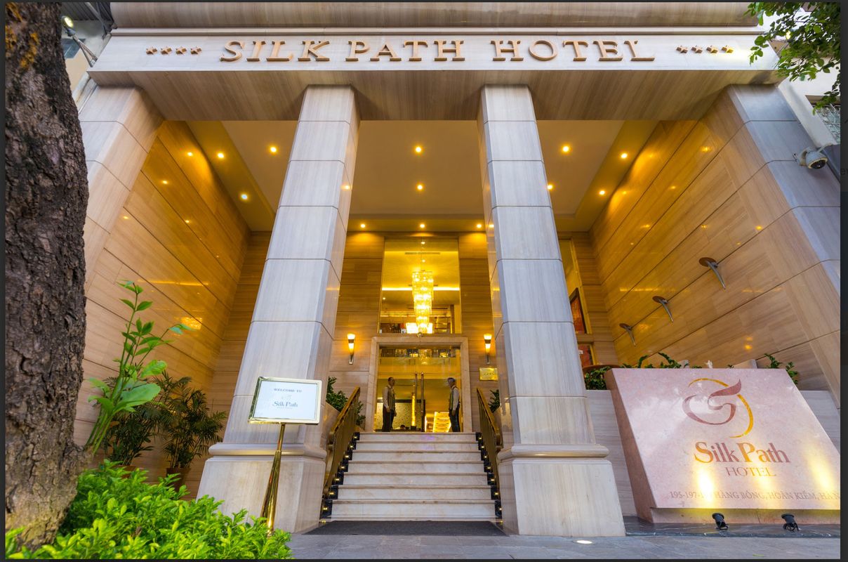 Book Halong Bay cruise, Get Free Hotel Stay in Hanoi